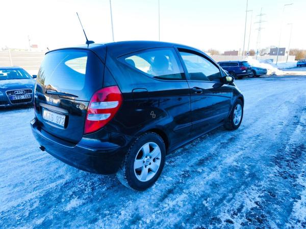 Melns Mercedes-Benz A 180 2008 Kauņa, ar dzinēja tilpumu 2.00 L un nobraukumu 290 tūkst. km par 1300 €, foto 4 vietnē AUTOMOTO.COM.LV
