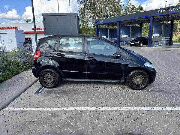 Melns Mercedes-Benz A 180 2008 Viļņa, ar dzinēja tilpumu 1.99 L un nobraukumu 297 tūkst. km par 1670 €, foto 6 vietnē AUTOMOTO.COM.LV