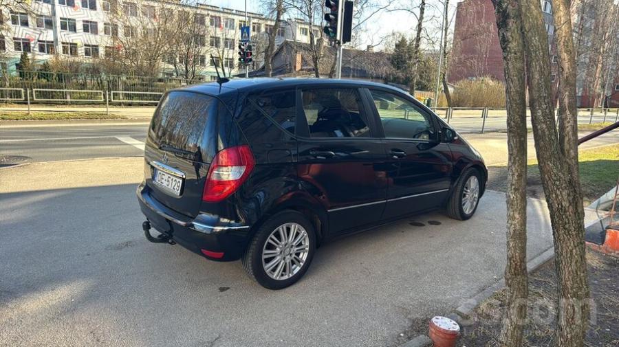 Melns Mercedes-Benz A 180 2008 Rīga, ar dzinēja tilpumu 2.00 L un nobraukumu 0 tūkst. km par 3700 €, foto 1 vietnē AUTOMOTO.COM.LV
