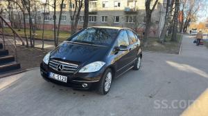 Melns Mercedes-Benz A 180 2008 Rīga, ar dzinēja tilpumu 2.00 L un nobraukumu 0 tūkst. km par 3700 €, foto 3 vietnē AUTOMOTO.COM.LV