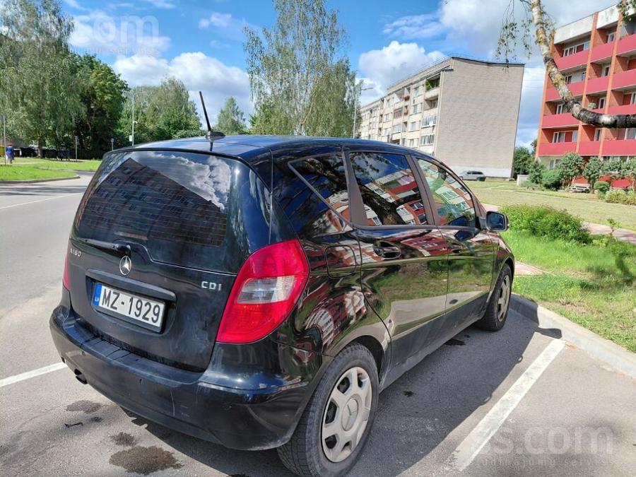 Черный Мерседес А 180 2010 в Екабпилс, объемом двигателя 2.00 л и пробегом 246 тыс. км за 3500 €, фото 3 на AUTOMOTO.COM.LV