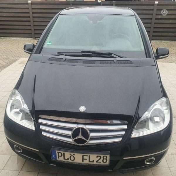 Black Mercedes-Benz A 180 2011 in Klaipeda, with an engine capacity of 1.99 L and mileage of 216 thousand km for 3890 €, photo 3 on AUTOMOTO.COM.LV