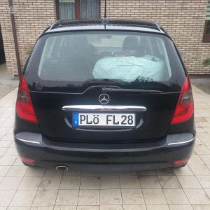 Black Mercedes-Benz A 180 2011 in Klaipeda, with an engine capacity of 1.99 L and mileage of 216 thousand km for 3890 €, photo 5 on AUTOMOTO.COM.LV