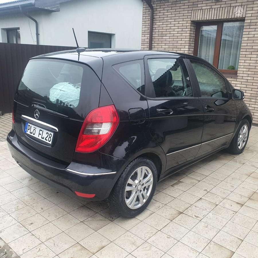 Black Mercedes-Benz A 180 2011 in Klaipeda, with an engine capacity of 1.99 L and mileage of 216 thousand km for 3890 €, photo 6 on AUTOMOTO.COM.LV