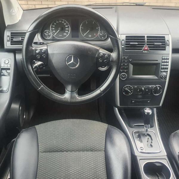 Black Mercedes-Benz A 180 2011 in Klaipeda, with an engine capacity of 1.99 L and mileage of 216 thousand km for 3890 €, photo 7 on AUTOMOTO.COM.LV
