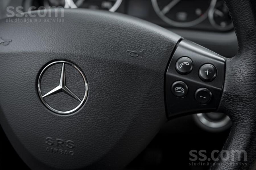 Black Mercedes-Benz A 180 2011 in Riga, with an engine capacity of 2.00 L and mileage of 0 thousand km for 4350 €, photo 19 on AUTOMOTO.COM.LV