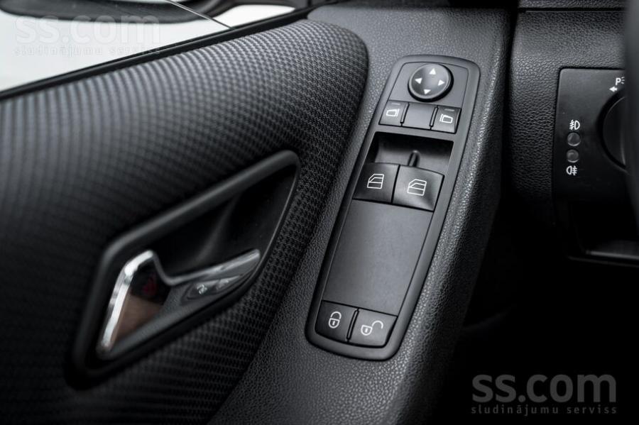 Black Mercedes-Benz A 180 2011 in Riga, with an engine capacity of 2.00 L and mileage of 0 thousand km for 4350 €, photo 23 on AUTOMOTO.COM.LV