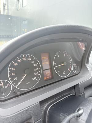 Melns Mercedes-Benz A 180 2012 Rīga, ar dzinēja tilpumu 2.00 L un nobraukumu 186 tūkst. km par 3700 €, foto 14 vietnē AUTOMOTO.COM.LV