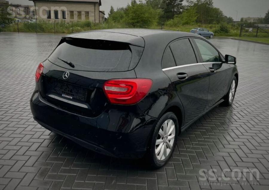 Black Mercedes-Benz A 180 2013 in Vilnius, with an engine capacity of 1.80 L and mileage of 233 thousand km for 8299 €, photo 4 on AUTOMOTO.COM.LV