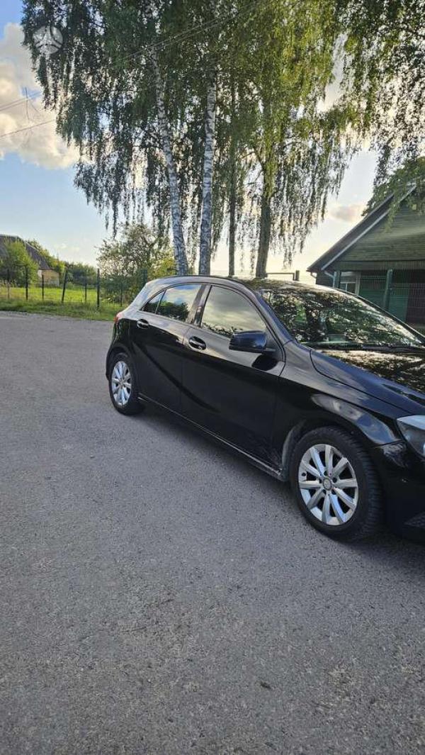 Black Mercedes-Benz A 180 2013 in Vilnius, with an engine capacity of 1.99 L and mileage of 340 thousand km for 5150 €, photo 4 on AUTOMOTO.COM.LV