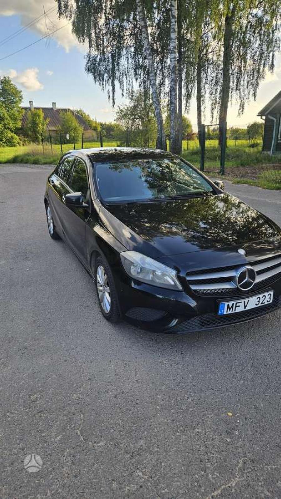 Black Mercedes-Benz A 180 2013 in Vilnius, with an engine capacity of 1.99 L and mileage of 340 thousand km for 5150 €, photo 7 on AUTOMOTO.COM.LV