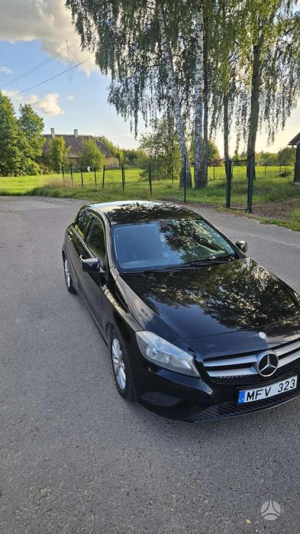 Black Mercedes-Benz A 180 2013 in Vilnius, with an engine capacity of 1.99 L and mileage of 340 thousand km for 5150 €, photo 7 on AUTOMOTO.COM.LV
