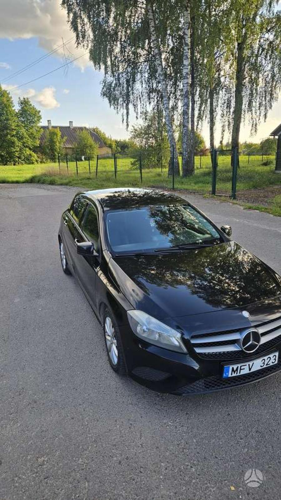 Black Mercedes-Benz A 180 2013 in Vilnius, with an engine capacity of 1.99 L and mileage of 340 thousand km for 5150 €, photo 8 on AUTOMOTO.COM.LV