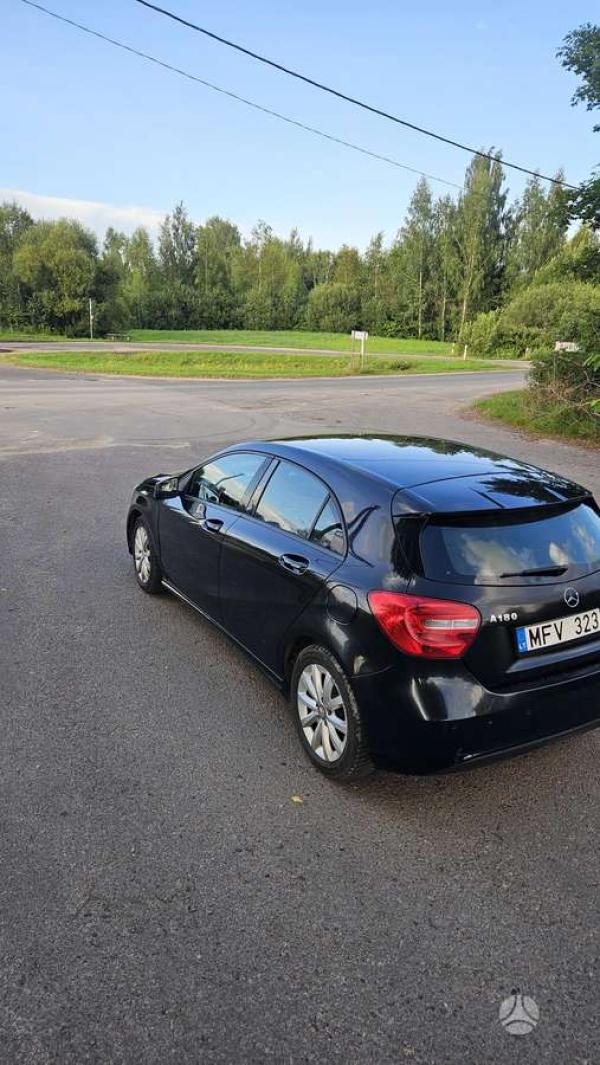 Black Mercedes-Benz A 180 2013 in Vilnius, with an engine capacity of 1.99 L and mileage of 340 thousand km for 5150 €, photo 10 on AUTOMOTO.COM.LV