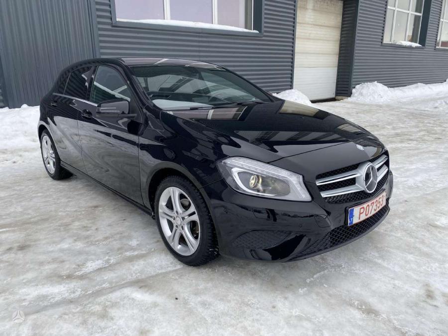 Melns Mercedes-Benz A 180 2014 Tauragė, ar dzinēja tilpumu 1.50 L un nobraukumu 222 tūkst. km par 8400 €, foto 3 vietnē AUTOMOTO.COM.LV