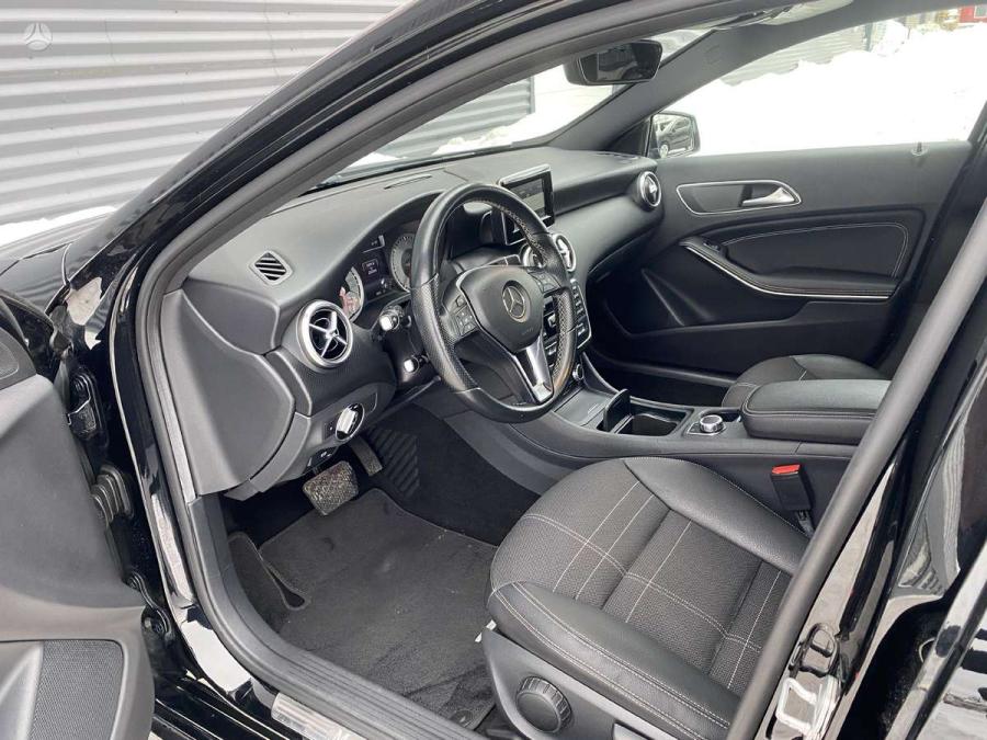 Melns Mercedes-Benz A 180 2014 Tauragė, ar dzinēja tilpumu 1.50 L un nobraukumu 222 tūkst. km par 8400 €, foto 12 vietnē AUTOMOTO.COM.LV