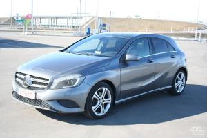 Black Mercedes-Benz A 180 2014 in Kaunas, with an engine capacity of 1.80 L and mileage of 280 thousand km for 6200 €, photo 3 on AUTOMOTO.COM.LV