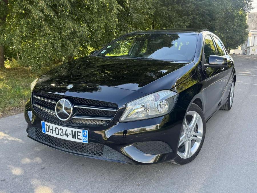 Melns Mercedes-Benz A 180 2014 Tauragė, ar dzinēja tilpumu 1.46 L un nobraukumu 300 tūkst. km par 6100 €, foto 1 vietnē AUTOMOTO.COM.LV