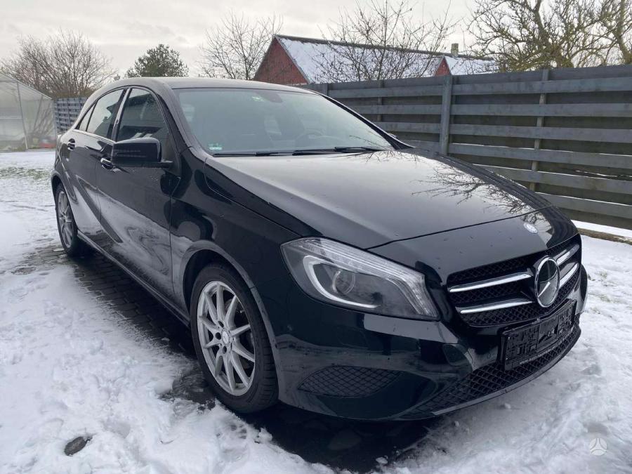 Black Mercedes-Benz A 180 2015 in Marijampole, with an engine capacity of 1.60 L and mileage of 224 thousand km for 8200 €, photo 1 on AUTOMOTO.COM.LV