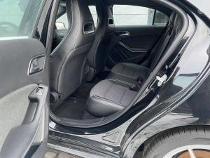 Black Mercedes-Benz A 180 2015 in Marijampole, with an engine capacity of 1.60 L and mileage of 224 thousand km for 8200 €, photo 10 on AUTOMOTO.COM.LV