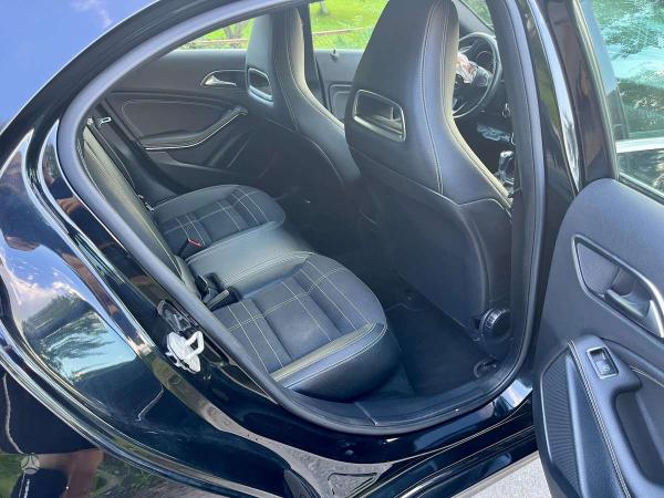Black Mercedes-Benz A 180 2016 in Kelme, with an engine capacity of 1.60 L and mileage of 158 thousand km for 4700 €, photo 9 on AUTOMOTO.COM.LV