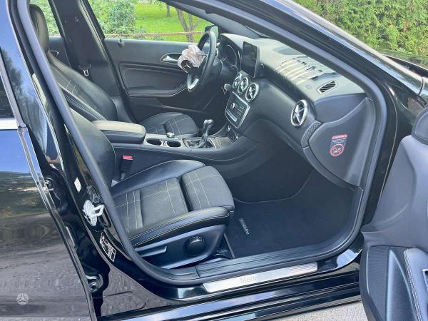 Black Mercedes-Benz A 180 2016 in Kelme, with an engine capacity of 1.60 L and mileage of 158 thousand km for 4700 €, photo 10 on AUTOMOTO.COM.LV