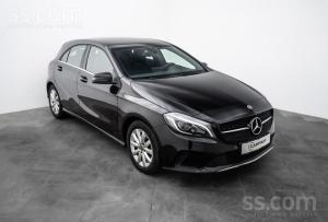 Black Mercedes-Benz A 180 2017 in Tallinn, with an engine capacity of 1.50 L and mileage of 123 thousand km for 14499 €, photo 3 on AUTOMOTO.COM.LV