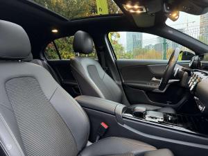Melns Mercedes-Benz A 180 2018 Viļņa, ar dzinēja tilpumu 1.46 L un nobraukumu 98 tūkst. km par 19500 €, foto 13 vietnē AUTOMOTO.COM.LV