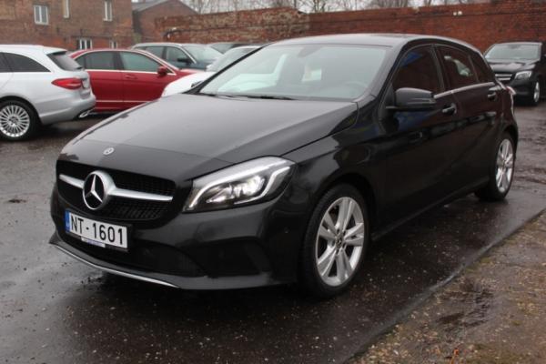 Melns Mercedes-Benz A 180 2018 Rīga, ar dzinēja tilpumu 1.50 L un nobraukumu 140 tūkst. km par 13899 €, foto 2 vietnē AUTOMOTO.COM.LV