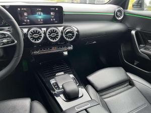 Black Mercedes-Benz A 180 2018 in Vilnius, with an engine capacity of 1.46 L and mileage of 164 thousand km for 13800 €, photo 9 on AUTOMOTO.COM.LV