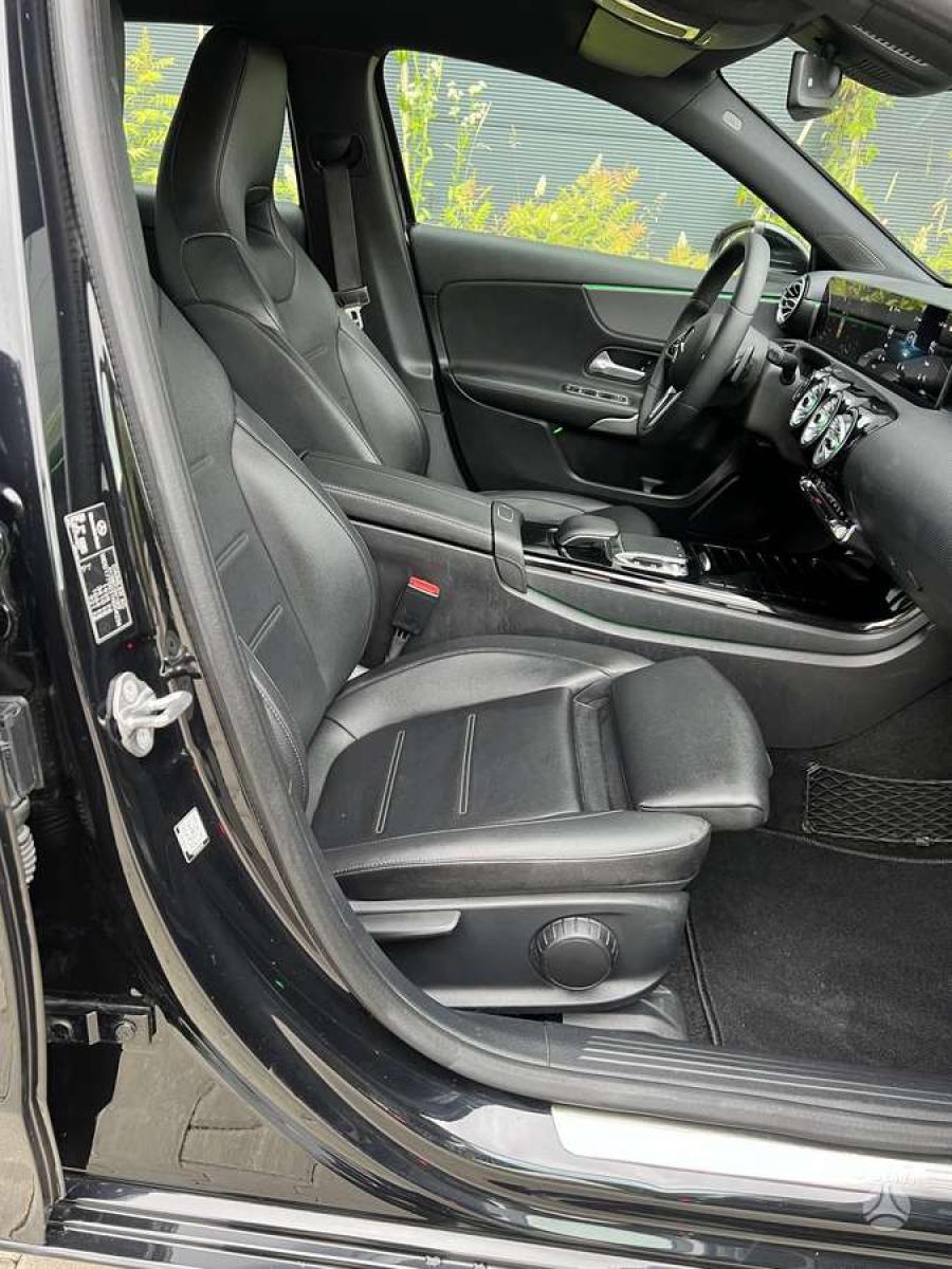 Black Mercedes-Benz A 180 2018 in Vilnius, with an engine capacity of 1.46 L and mileage of 164 thousand km for 13800 €, photo 11 on AUTOMOTO.COM.LV
