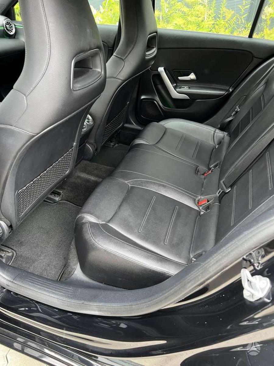 Black Mercedes-Benz A 180 2018 in Vilnius, with an engine capacity of 1.46 L and mileage of 164 thousand km for 13800 €, photo 12 on AUTOMOTO.COM.LV