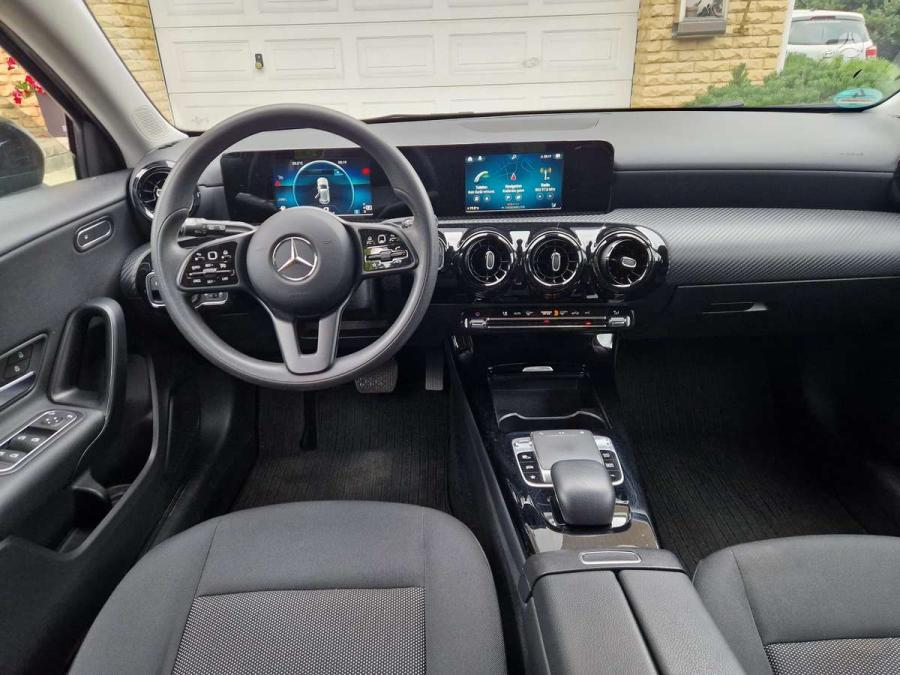 Melns Mercedes-Benz A 180 2019 Kelmė, ar dzinēja tilpumu 1.33 L un nobraukumu 84 tūkst. km par 12999 €, foto 9 vietnē AUTOMOTO.COM.LV