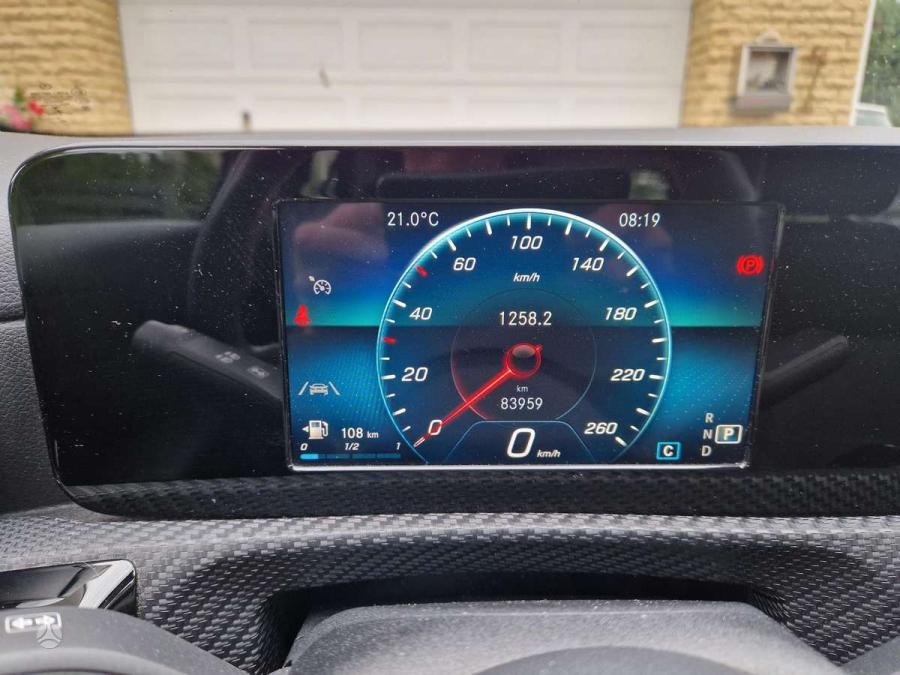 Melns Mercedes-Benz A 180 2019 Kelmė, ar dzinēja tilpumu 1.33 L un nobraukumu 84 tūkst. km par 12999 €, foto 10 vietnē AUTOMOTO.COM.LV