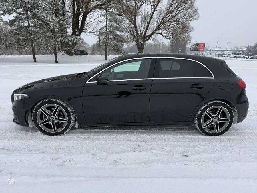Melns Mercedes-Benz A 180 2020 Tauragė, ar dzinēja tilpumu 1.46 L un nobraukumu 211 tūkst. km par 15900 €, foto 4 vietnē AUTOMOTO.COM.LV