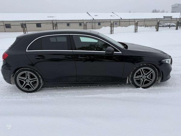 Melns Mercedes-Benz A 180 2020 Tauragė, ar dzinēja tilpumu 1.46 L un nobraukumu 211 tūkst. km par 15900 €, foto 9 vietnē AUTOMOTO.COM.LV