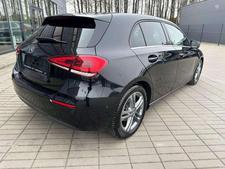 Melns Mercedes-Benz A 180 2022 Kauņa, ar dzinēja tilpumu 1.33 L un nobraukumu 169 tūkst. km par 16900 €, foto 5 vietnē AUTOMOTO.COM.LV