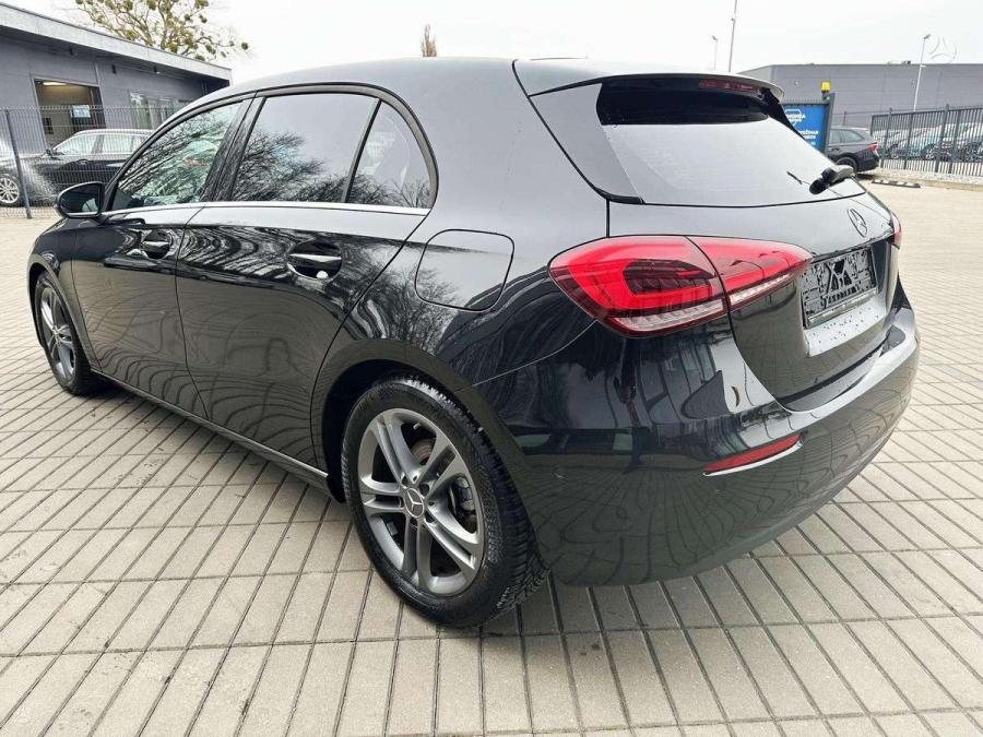 Melns Mercedes-Benz A 180 2022 Kauņa, ar dzinēja tilpumu 1.33 L un nobraukumu 169 tūkst. km par 16900 €, foto 6 vietnē AUTOMOTO.COM.LV