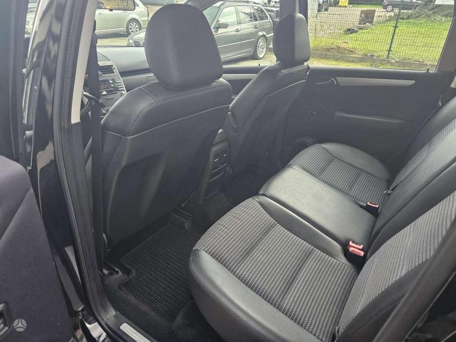 Melns Mercedes-Benz A 180 2004 Marijampole, ar dzinēja tilpumu 1.99 L un nobraukumu 295 tūkst. km par 1700 €, foto 7 vietnē AUTOMOTO.COM.LV