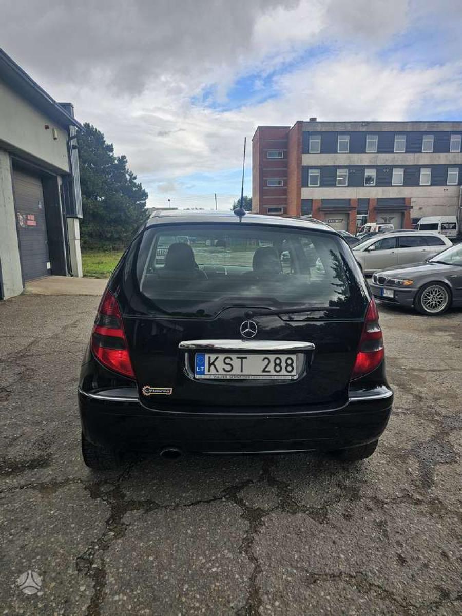 Melns Mercedes-Benz A 180 2004 Marijampole, ar dzinēja tilpumu 1.99 L un nobraukumu 295 tūkst. km par 1700 €, foto 12 vietnē AUTOMOTO.COM.LV