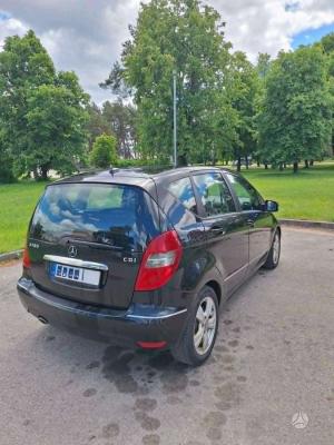 Melns Mercedes-Benz A 180 2009 Varėna, ar dzinēja tilpumu 1.99 L un nobraukumu 330 tūkst. km par 1999 €, foto 7 vietnē AUTOMOTO.COM.LV