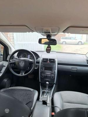 Melns Mercedes-Benz A 180 2009 Varėna, ar dzinēja tilpumu 1.99 L un nobraukumu 330 tūkst. km par 1999 €, foto 8 vietnē AUTOMOTO.COM.LV