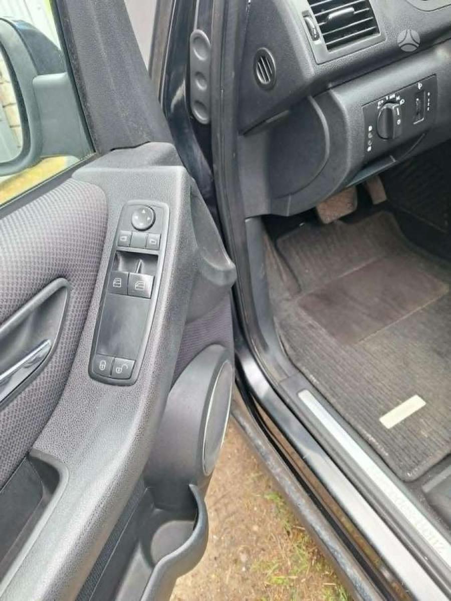 Melns Mercedes-Benz A 180 2009 Varėna, ar dzinēja tilpumu 1.99 L un nobraukumu 330 tūkst. km par 1999 €, foto 10 vietnē AUTOMOTO.COM.LV