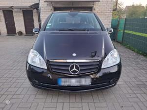 Melns Mercedes-Benz A 180 2010 Vilkaviškis, ar dzinēja tilpumu 2.00 L un nobraukumu 303 tūkst. km par 2800 €, foto 3 vietnē AUTOMOTO.COM.LV
