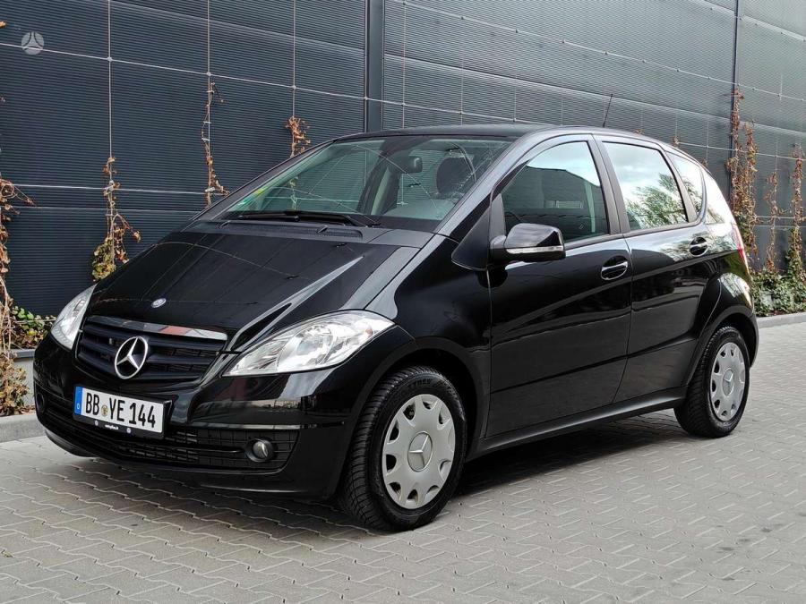 Melns Mercedes-Benz A 180 2011 Klaipėda, ar dzinēja tilpumu 2.00 L un nobraukumu 162 tūkst. km par 3999 €, foto 3 vietnē AUTOMOTO.COM.LV