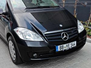 Melns Mercedes-Benz A 180 2011 Klaipėda, ar dzinēja tilpumu 2.00 L un nobraukumu 162 tūkst. km par 3999 €, foto 15 vietnē AUTOMOTO.COM.LV