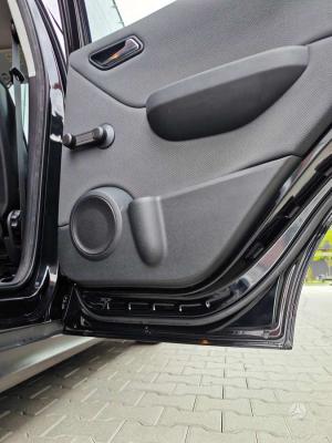 Melns Mercedes-Benz A 180 2011 Klaipėda, ar dzinēja tilpumu 2.00 L un nobraukumu 162 tūkst. km par 3999 €, foto 29 vietnē AUTOMOTO.COM.LV