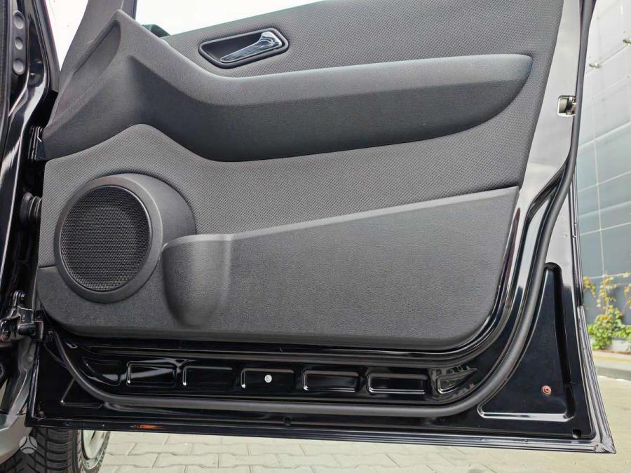 Melns Mercedes-Benz A 180 2011 Klaipėda, ar dzinēja tilpumu 2.00 L un nobraukumu 162 tūkst. km par 3999 €, foto 32 vietnē AUTOMOTO.COM.LV