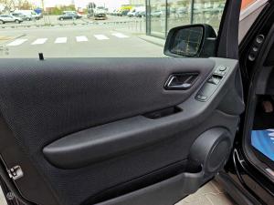 Melns Mercedes-Benz A 180 2011 Klaipėda, ar dzinēja tilpumu 2.00 L un nobraukumu 162 tūkst. km par 3999 €, foto 40 vietnē AUTOMOTO.COM.LV