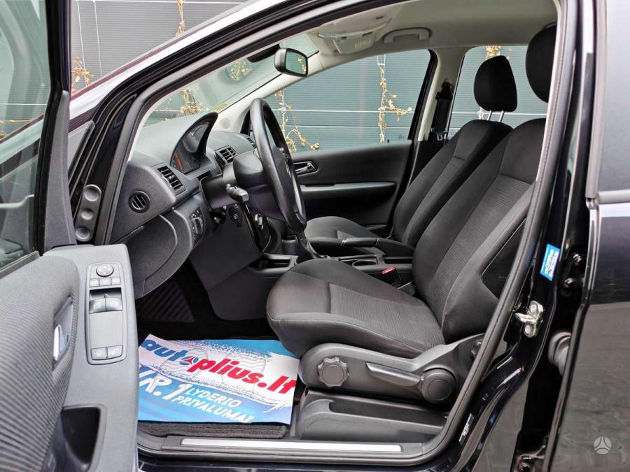Melns Mercedes-Benz A 180 2011 Klaipėda, ar dzinēja tilpumu 2.00 L un nobraukumu 162 tūkst. km par 3999 €, foto 42 vietnē AUTOMOTO.COM.LV